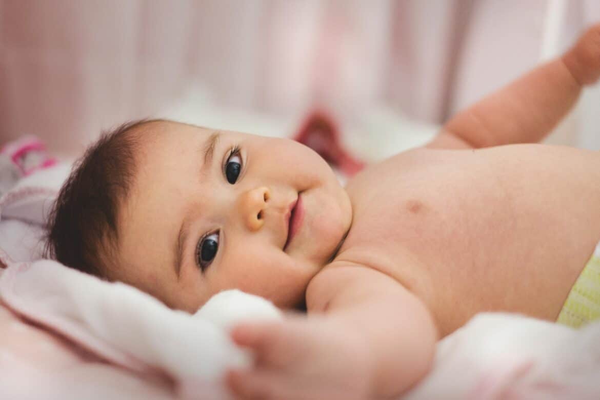 Baby Speech Tips: When do Babies say their First Word | Joyful Messes
